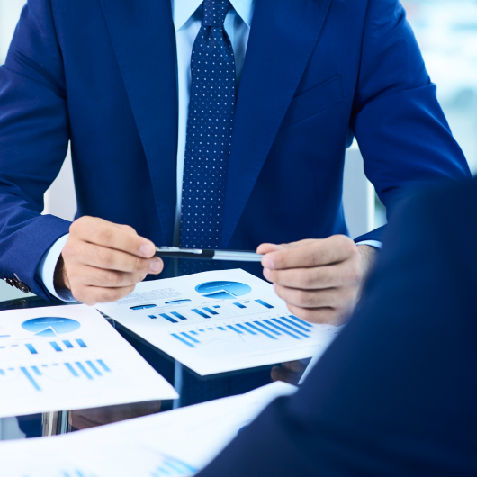 Investment advisers: who they are and their role in financial management